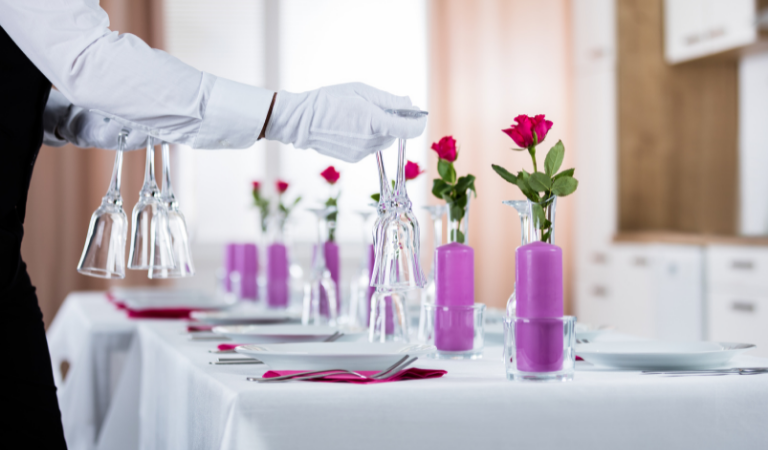 5 Fine Dining Etiquette Tips For Servers