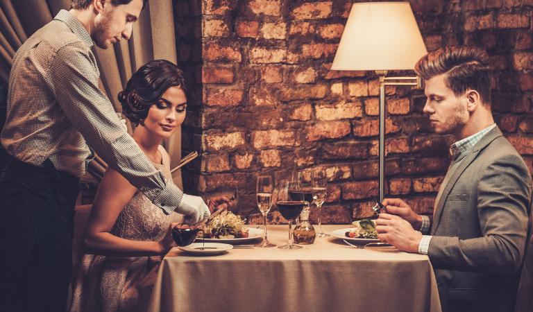 5 Fine Dining Etiquette Tips For Servers