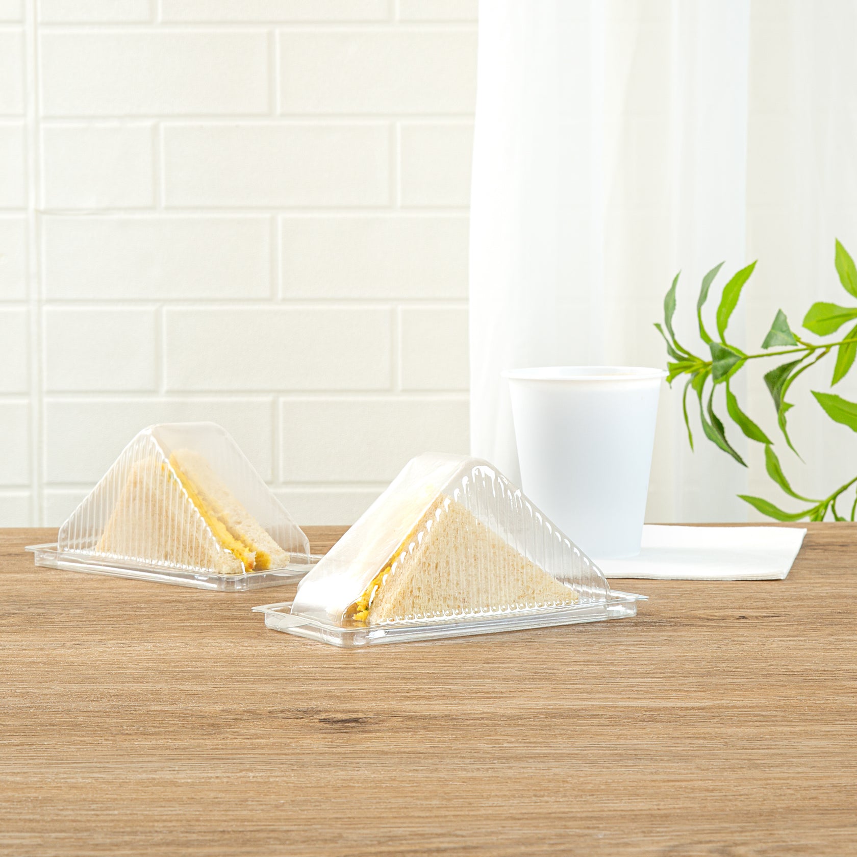 Thermo Tek 10 oz Triangle Clear Plastic Sandwich Container - with Lid ...