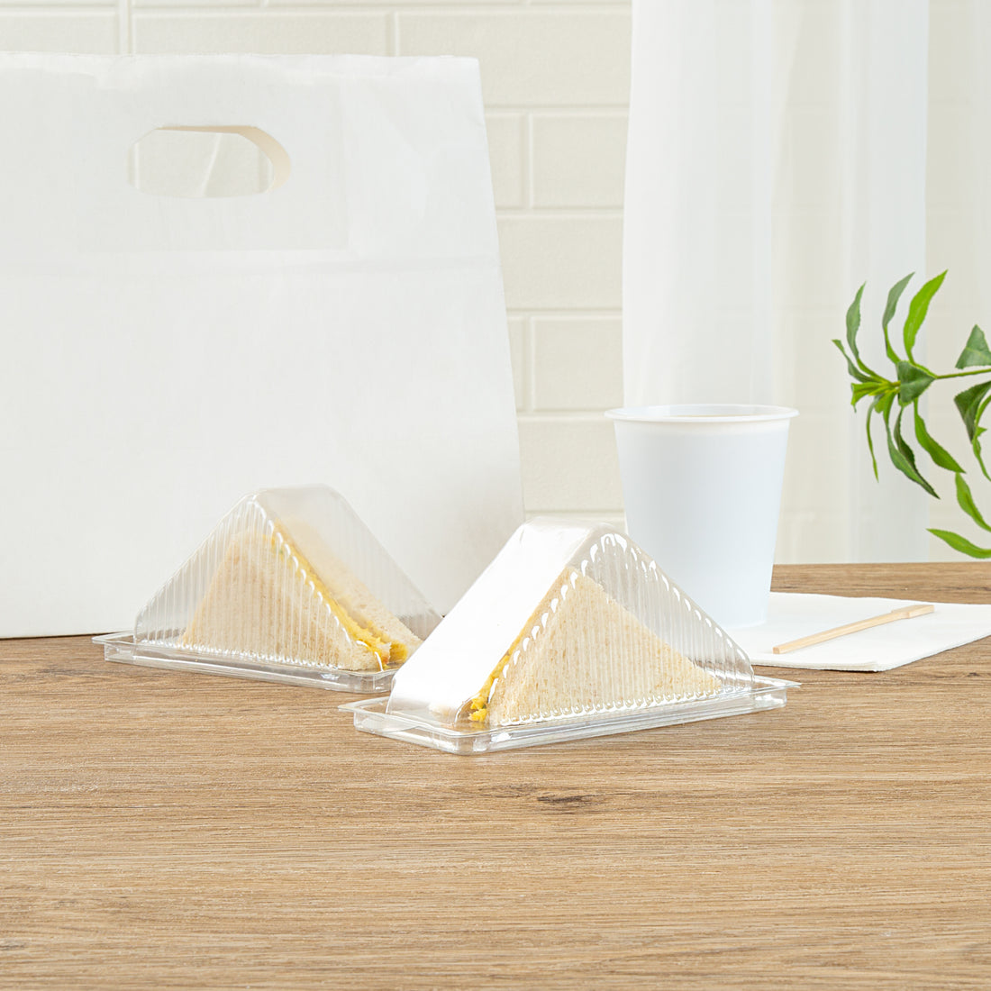 Thermo Tek 10 oz Triangle Clear Plastic Sandwich Container - with Lid ...