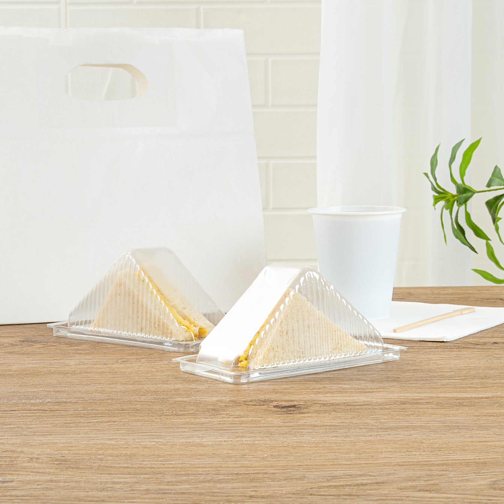 Thermo Tek 10 oz Triangle Clear Plastic Sandwich Container - with Lid ...