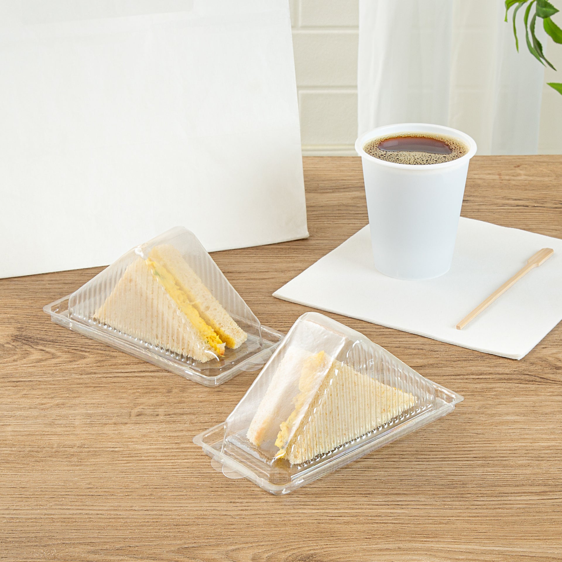 Thermo Tek 10 oz Triangle Clear Plastic Sandwich Container - with Lid ...