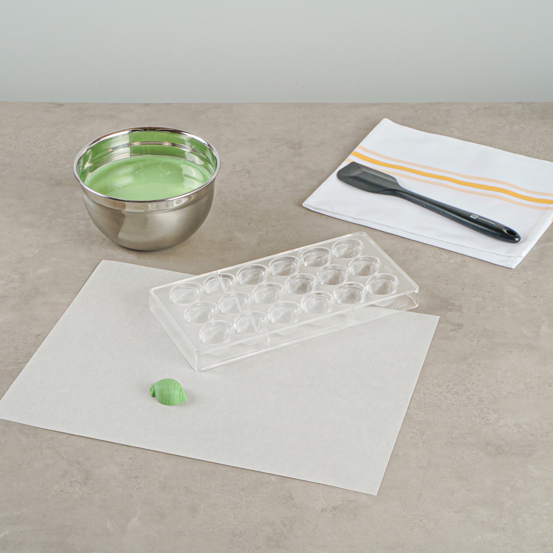 Pastry Tek Polycarbonate Sea Shell Candy / Chocolate Mold - 18 ...